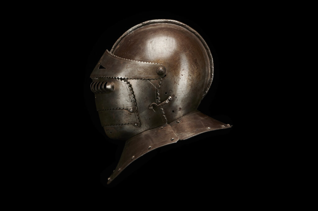 ITALIAN CLOSE HELMET, 17TH CENTURY