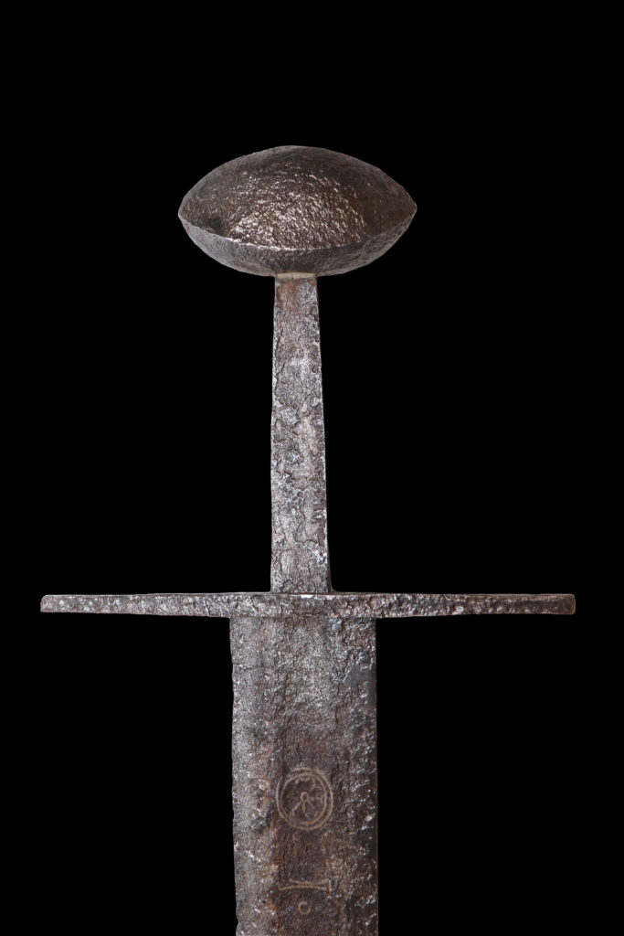 MEDIEVAL KNIGHTLY SWORD, WITH BRAZIL NUT POMMEL, 11TH-12TH CENTURY - Karabela-Arms
